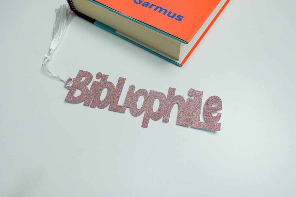 Free Bookmark SVG Files | DIY Bookmarks with Cricut - Dinosaur Mama