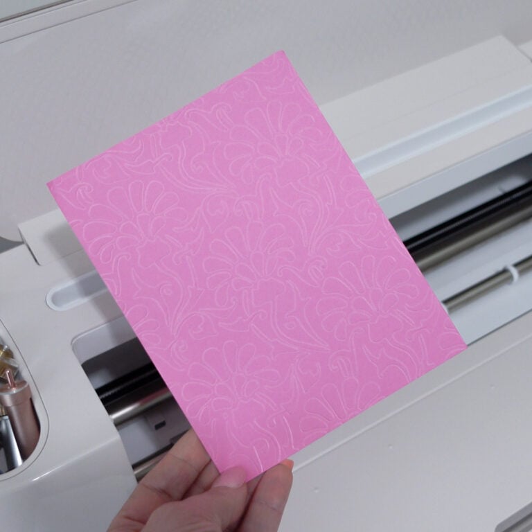 Fill in Text with Cricut Pens in Design Space - Dinosaur Mama