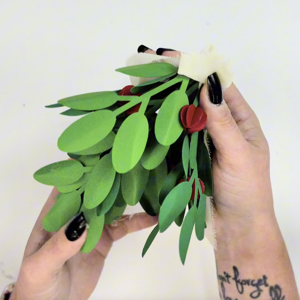 Mistletoe SVG Free Download for Cricut | 3D Paper Craft - Dinosaur Mama